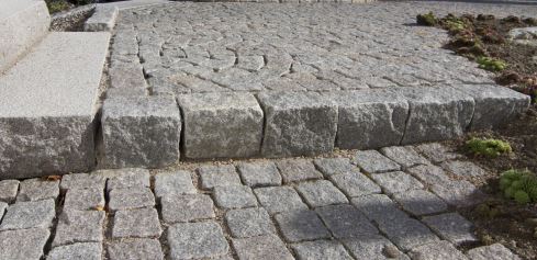 Grå Storgatestein 14/21/14, Svensk